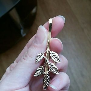 CHICKSDESIRE | Jewelry | Poshmark Golden Branches Hair Pin | Poshmark